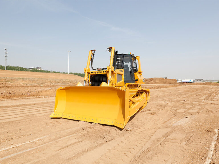 SEM818F bulldozer on sale the best price from China
